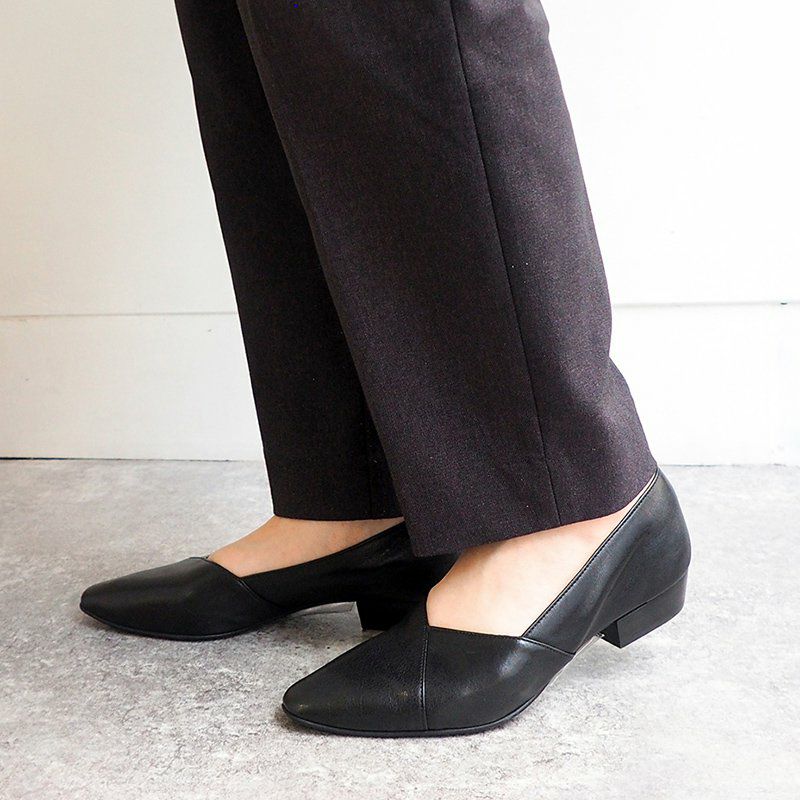 Vカットパンプス（CA_3720395） | あしながおじさん / cavacava （サヴァサヴァ）靴の公式通販サイト【公式】